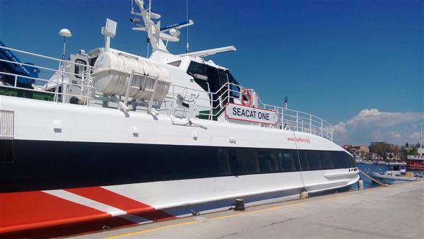 Кометата „Seacat One” посрещa първите си пасажери на кея в Поморие